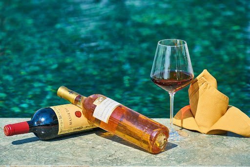 Understanding the Difference: Alcohol-Free Wine vs. Regular Wine – The ...